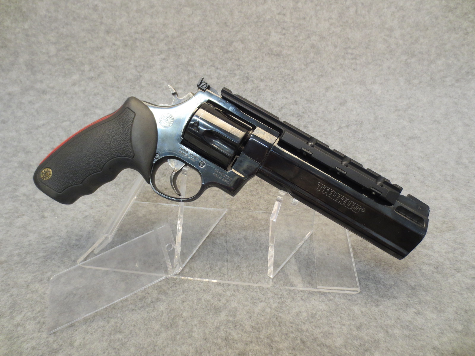 Taurus ~ Raging Bull - .454 Casull | Mack's Prairie Wings